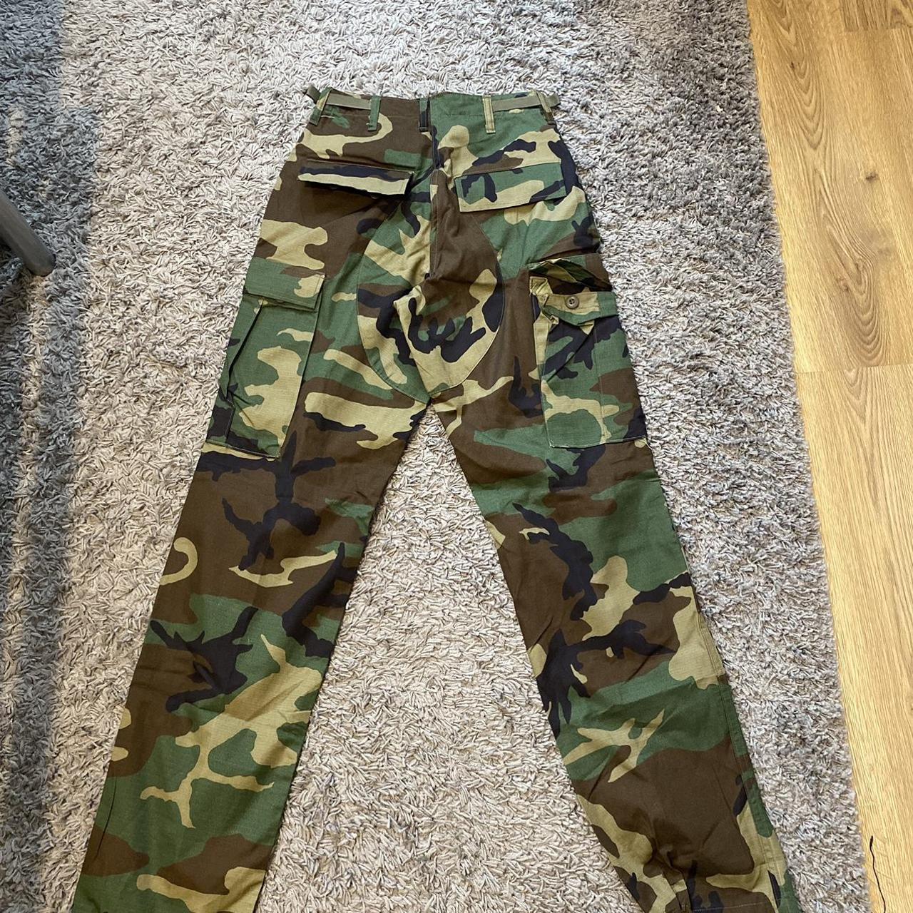 Camo cargos Amazing condition X-small-long #cargos - Depop