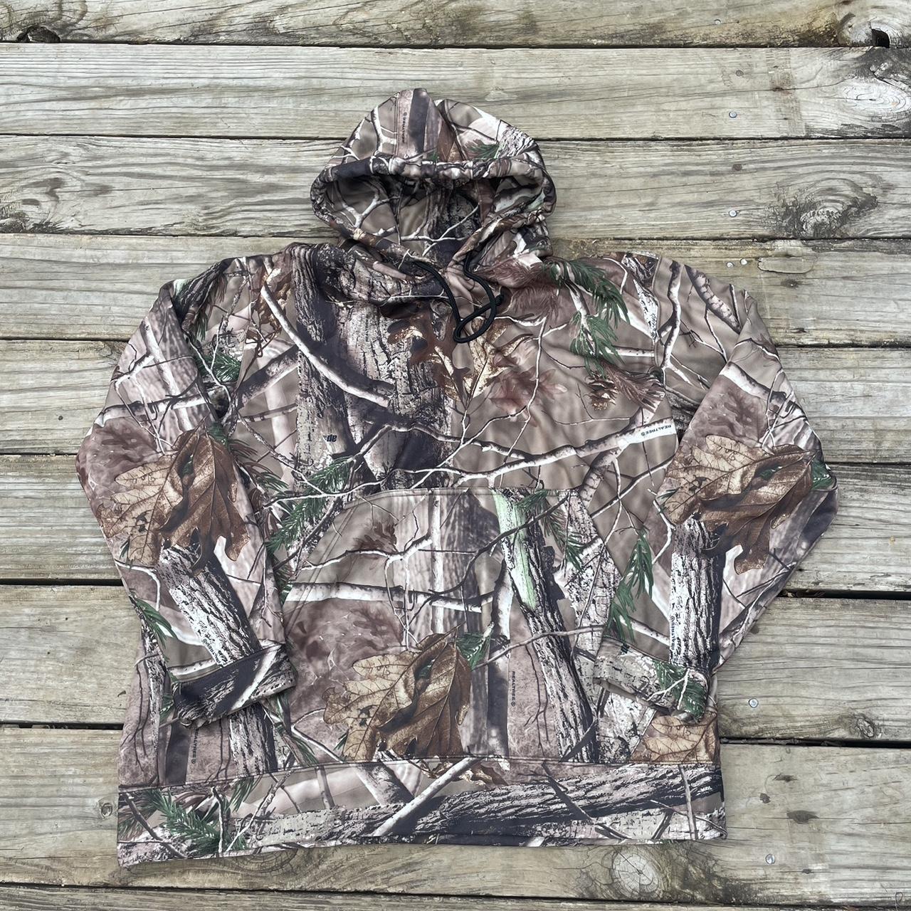 Camo Realtree polyester hoodie, size large Great... - Depop