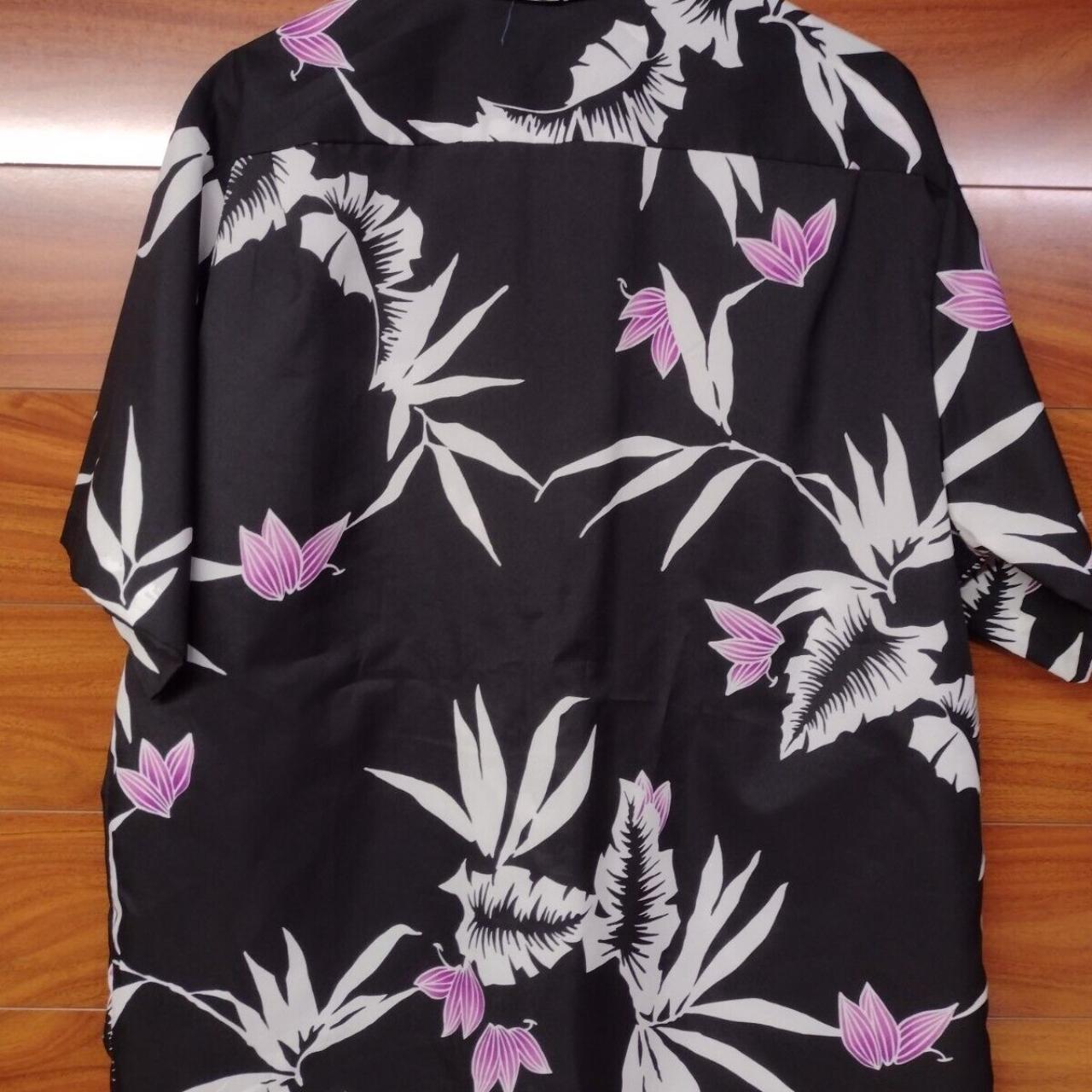 THRIFT CADE!! Offered here is this Vintage Hilo... - Depop