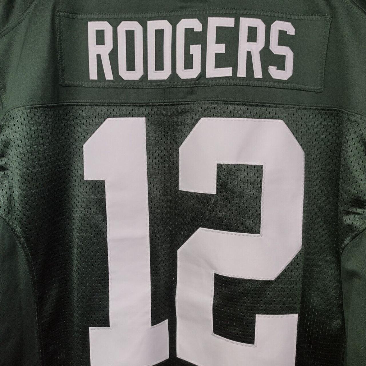 THRIFT CADE!! Offered here is this Nike On Field... - Depop