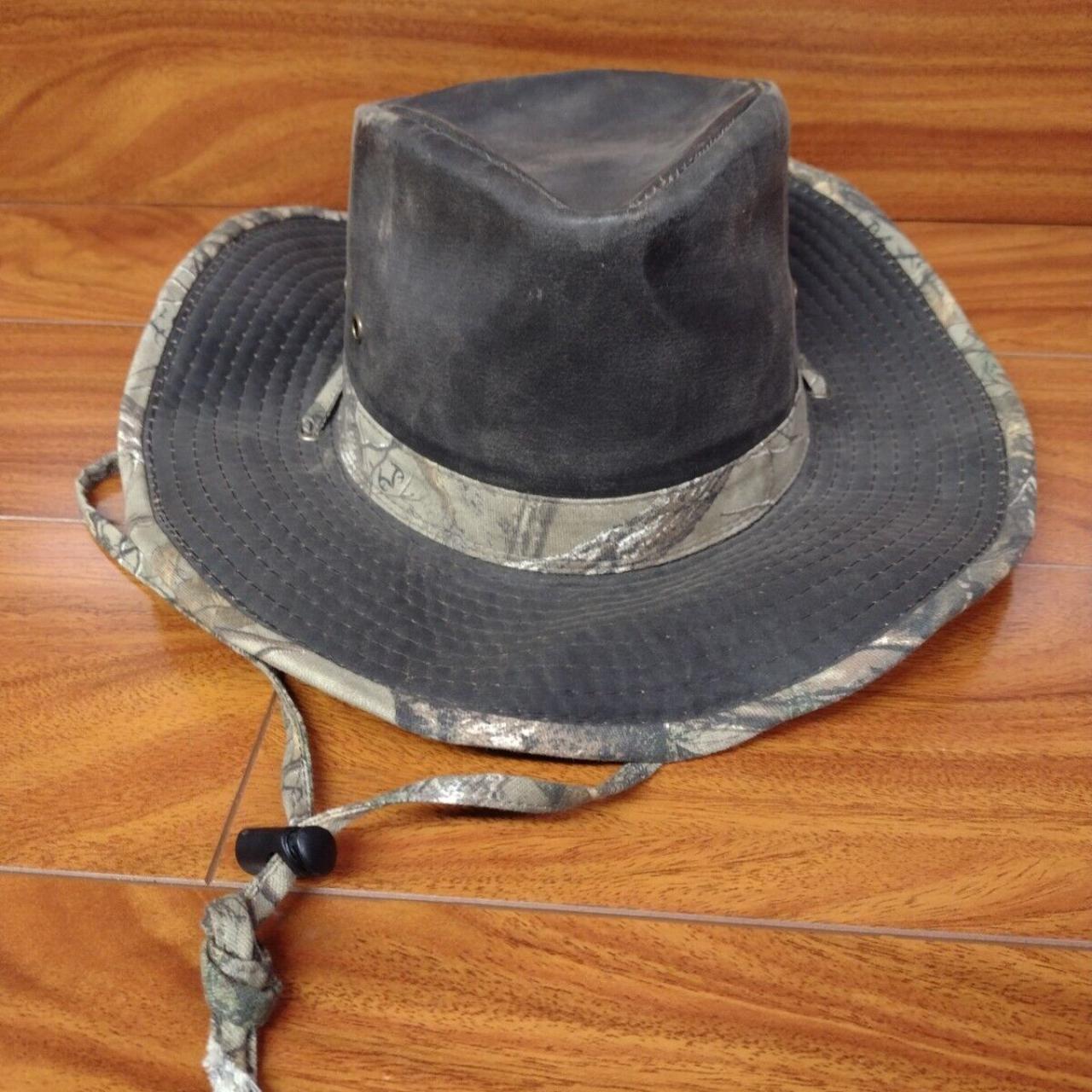 THRIFT CADE!! Offered here is this Men's Legendary... - Depop