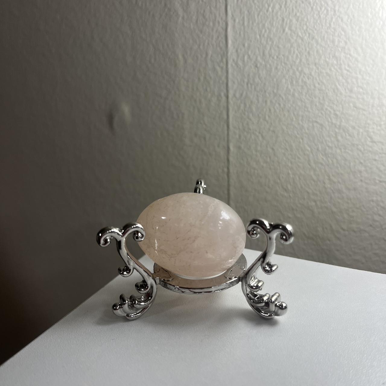 Crystal Rose Quartz Palm stone - comes with extras... - Depop