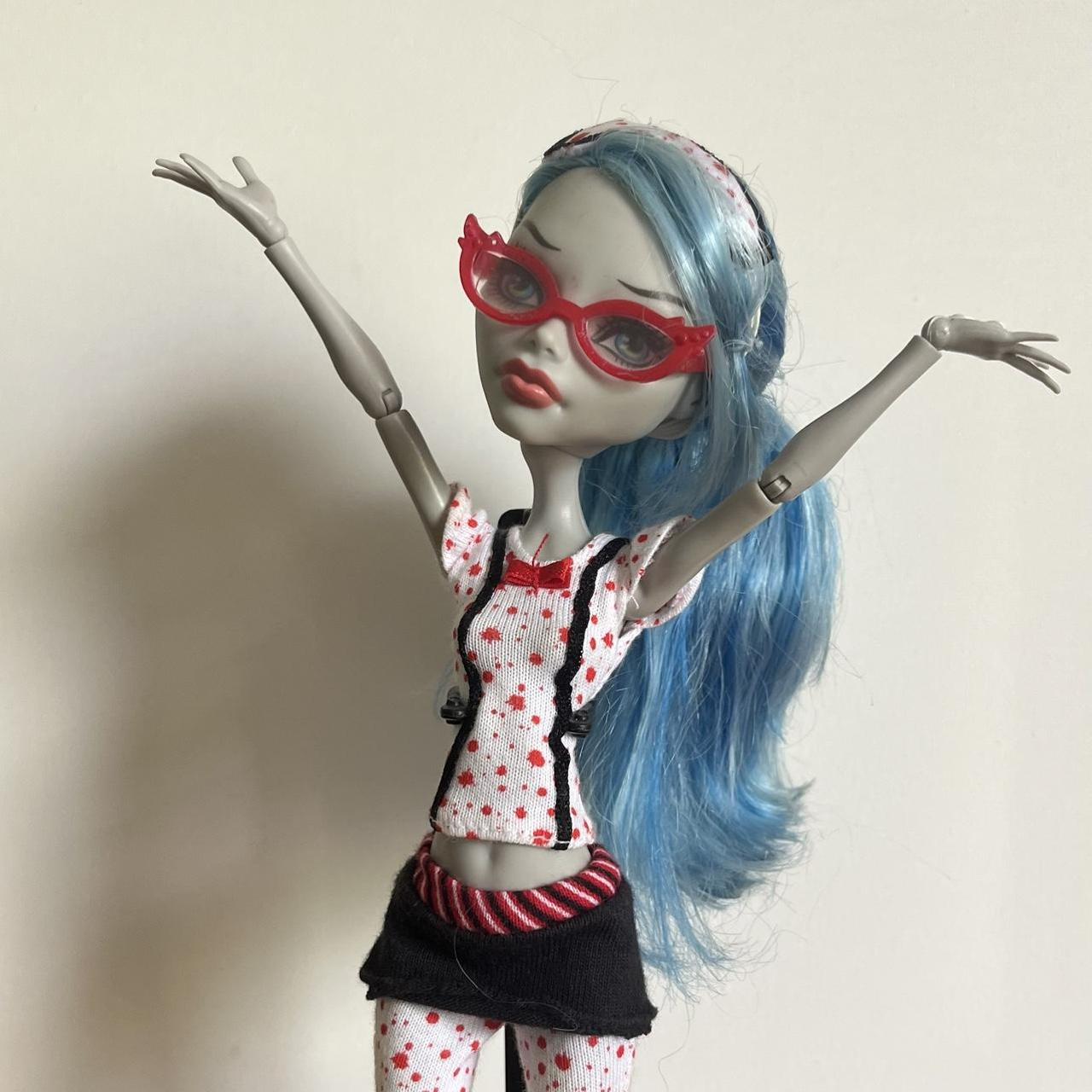 Gen 1 Monster High Dead Tired Ghoulia Yelps in good... - Depop