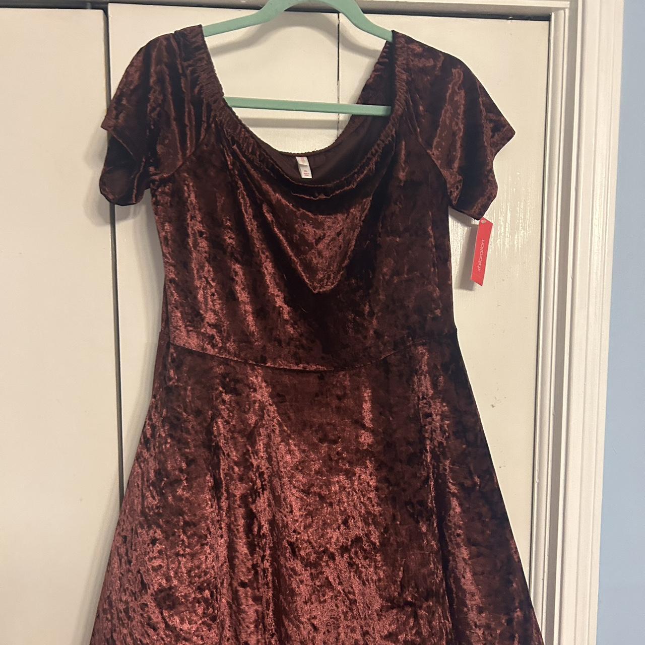 Short target velvet dress, never worn! - Depop