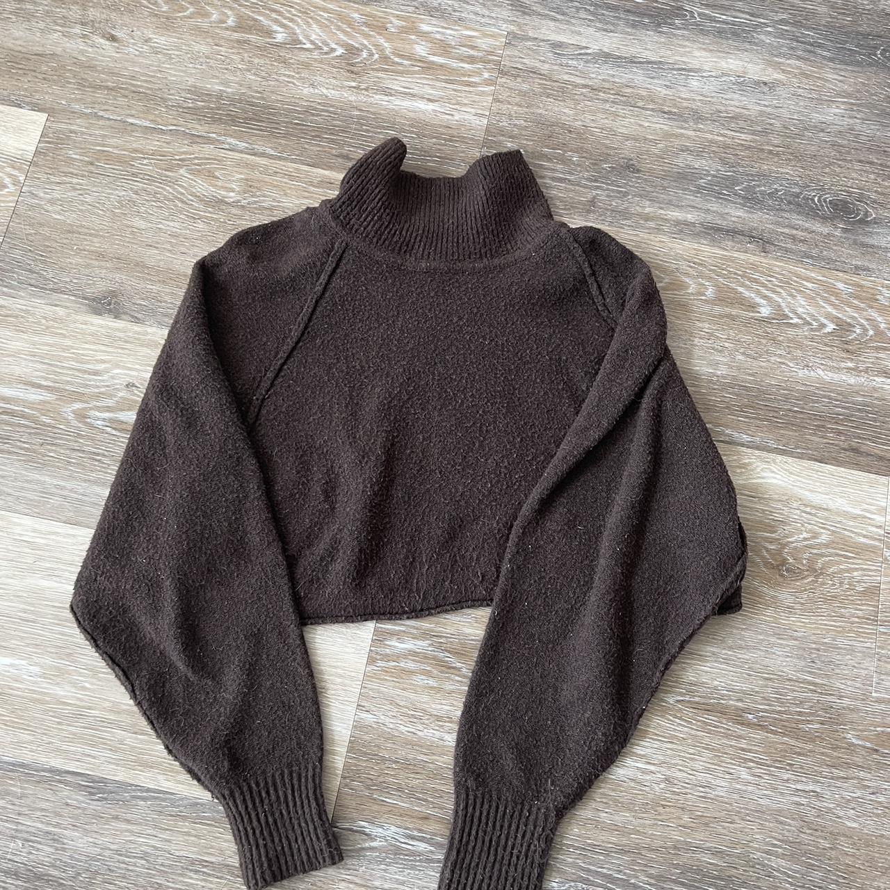 Cute brown cropped knit sweater ! Brand is urban... - Depop
