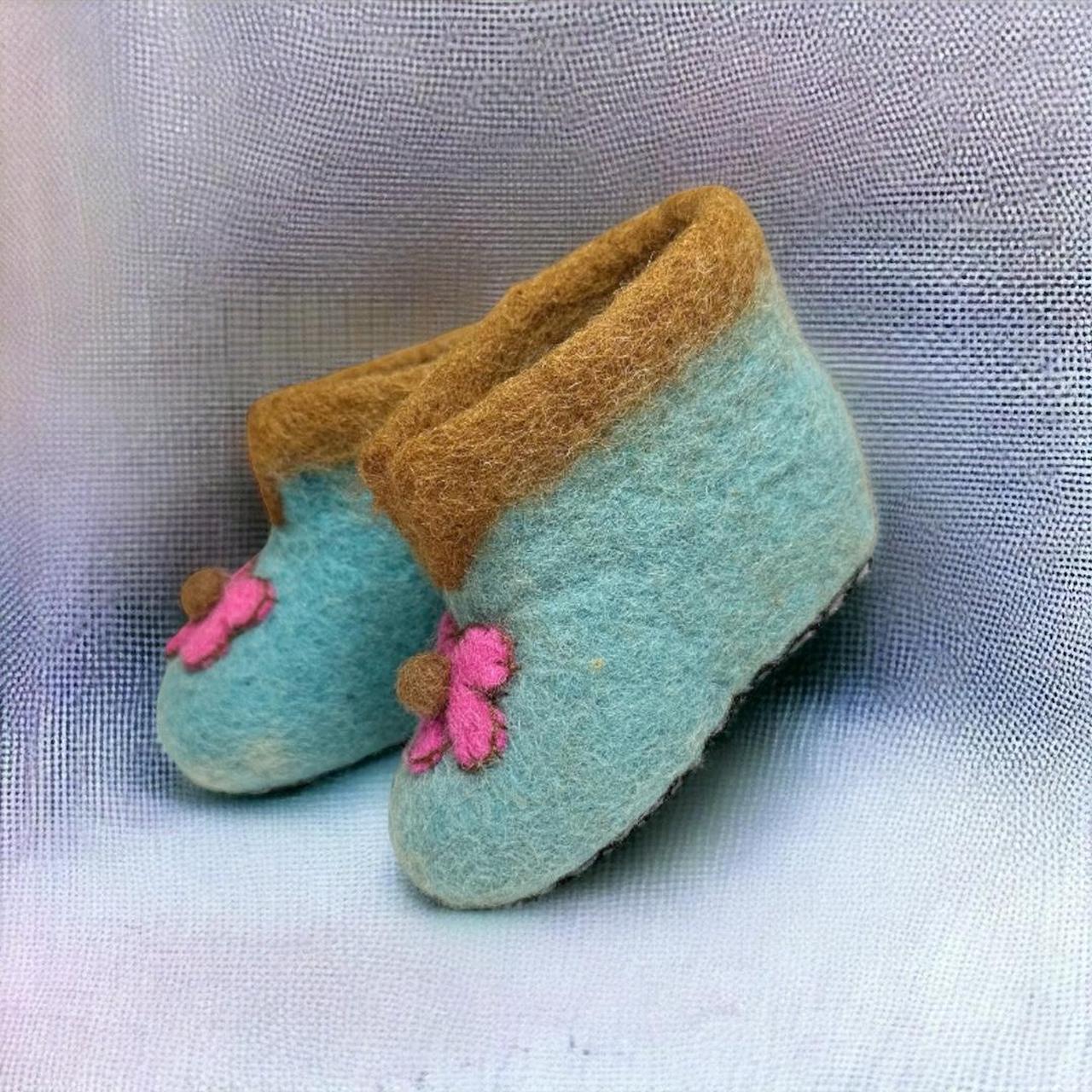 Handmade Wool Felted Baby Boots Size 4 Turquoise