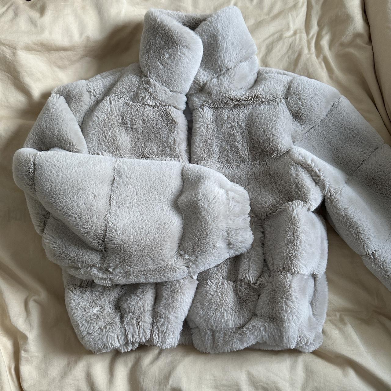 Garage Vail Fur Puffer Jacket with Zipper Color:... - Depop