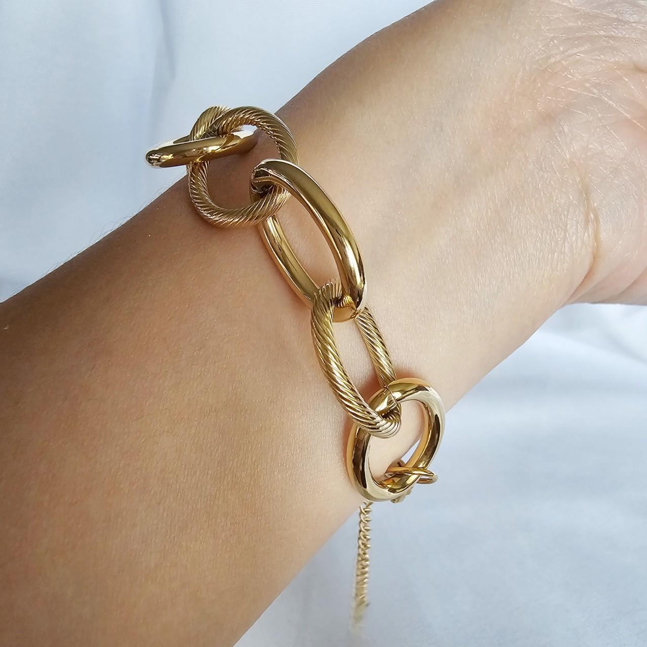 Chunky Round Chain Bracelet Chunky Chain Bracelet... - Depop