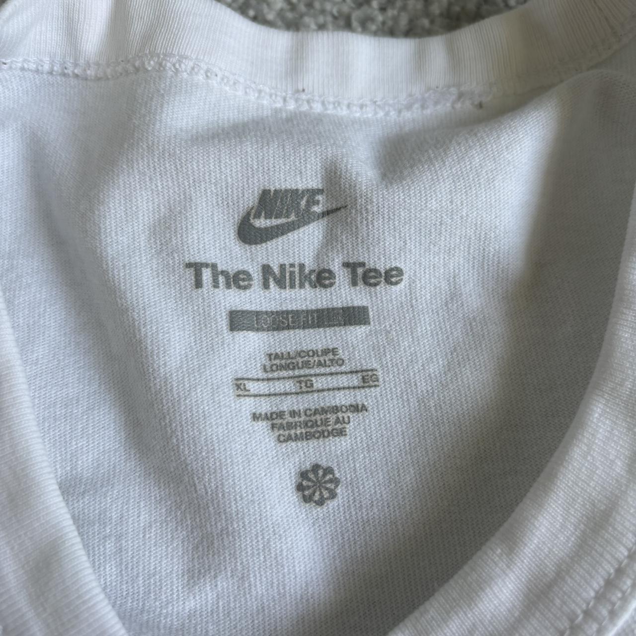 Nike center logo T-shirt #nike #tshirt - Depop