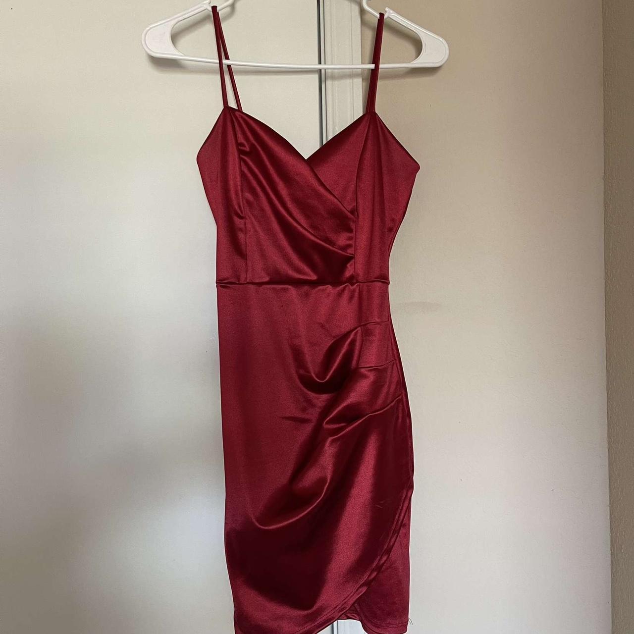 Red Windsor Body-con Dress Size Medium? Very stretchy - Depop