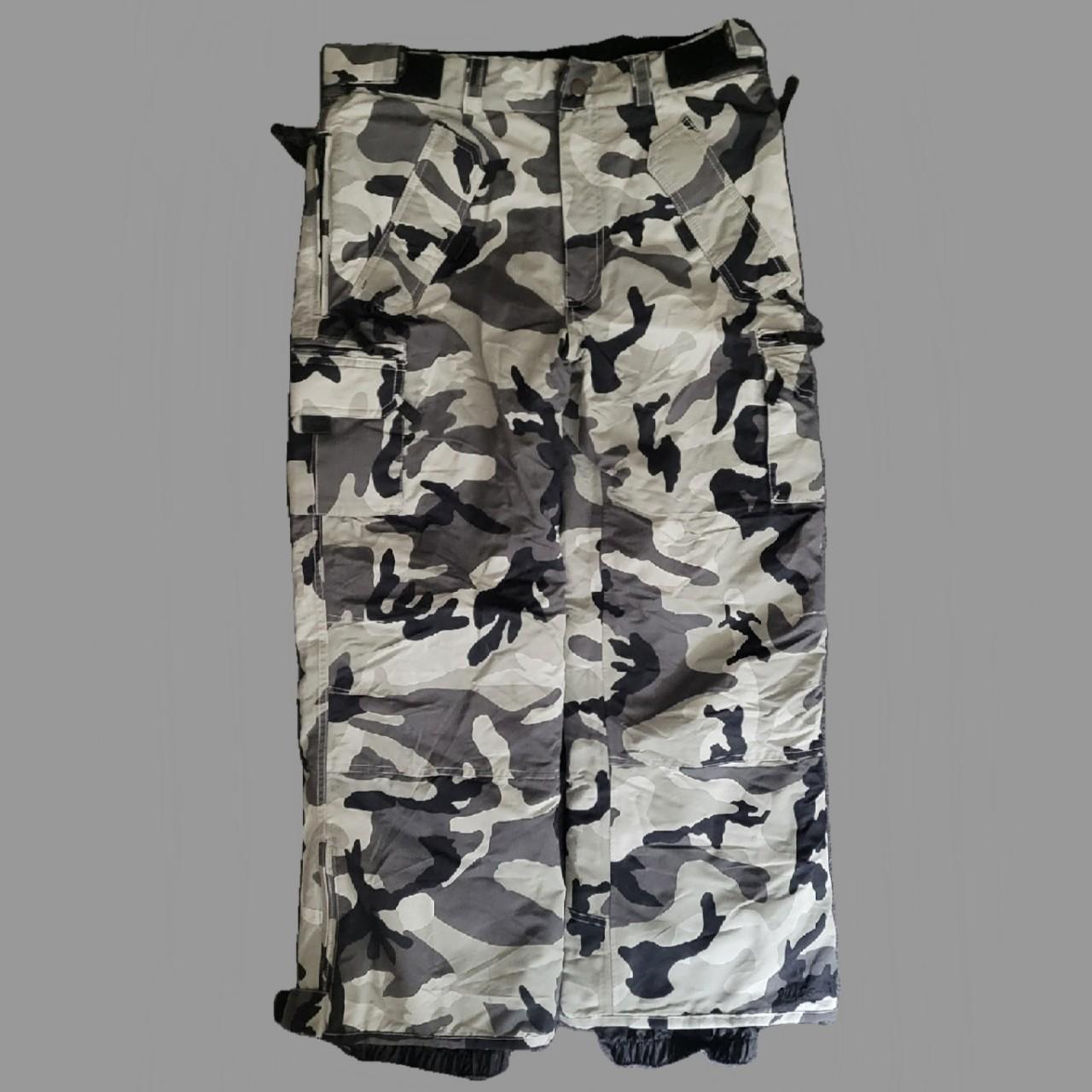 Pulse Snow White Camo Ski / Snowboard Pants Sized... - Depop