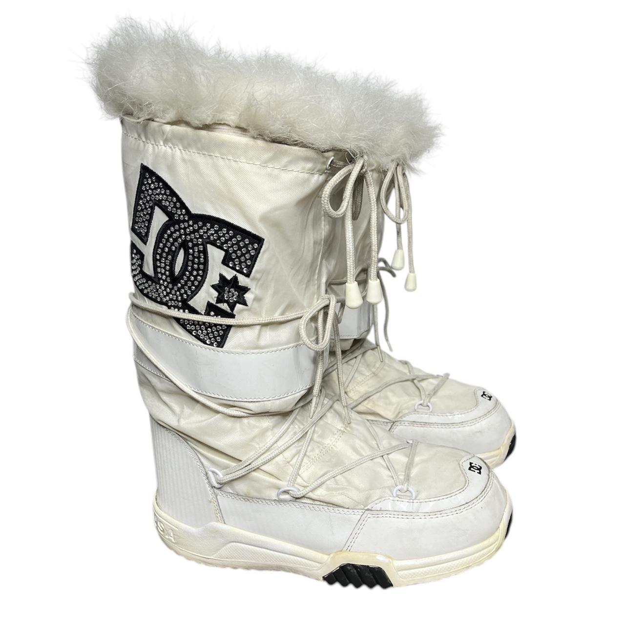 00s DC snow boots size 10 women/9 men. good... - Depop