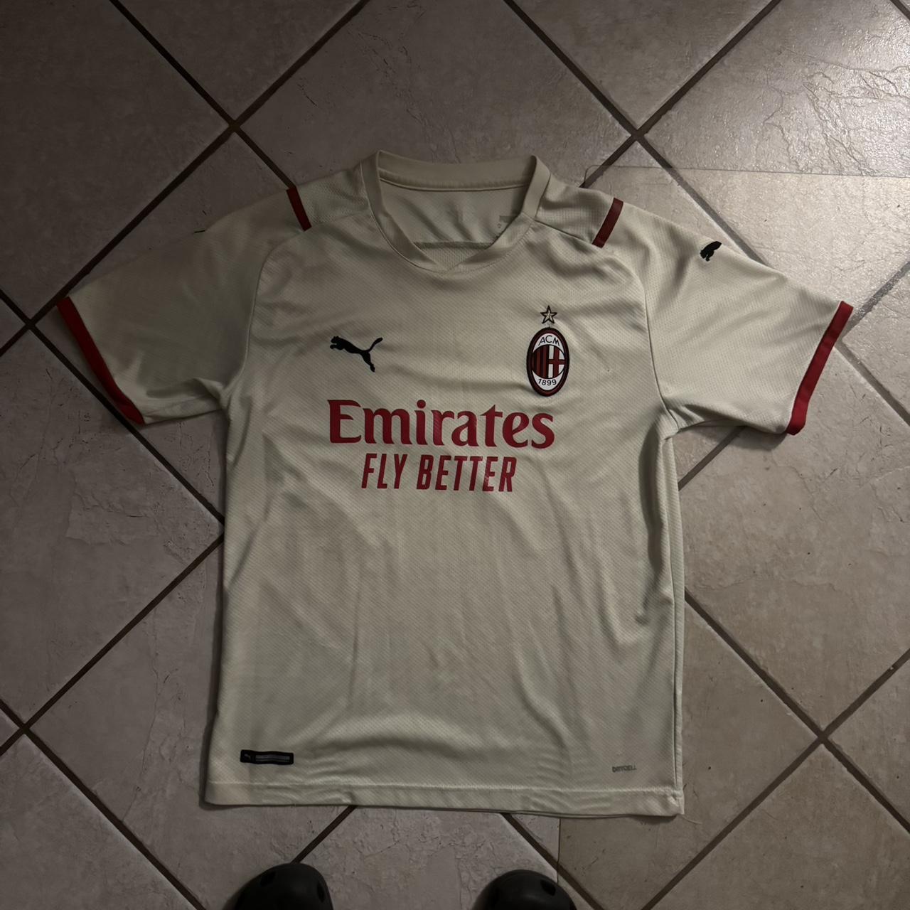 21/22 AC MILAN AWAY KIT SIZE MEDIUM USED GOOD... | Depop
