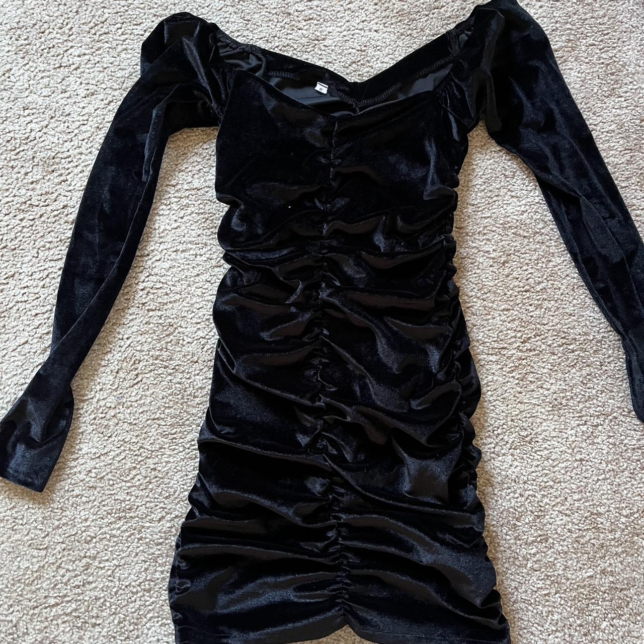 Black shein scrunch dress Never worn #homecoming... - Depop