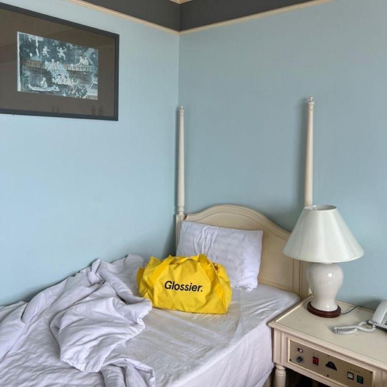 🍋🍌 glossier 🫧⭐️ sunshine yellow duffel • overnight •... - Depop