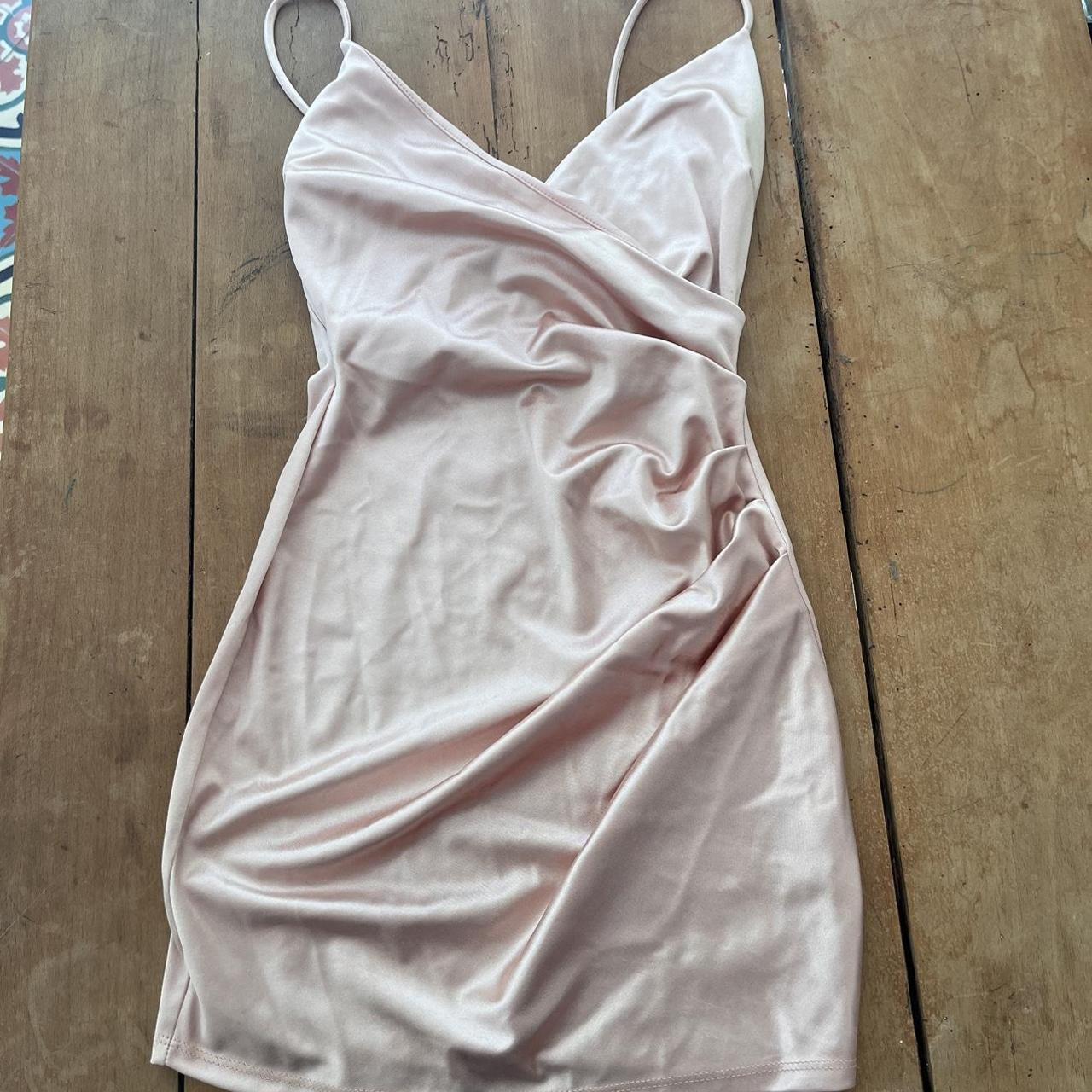 Light pink satin dress super flattering only worn ONCE - Depop