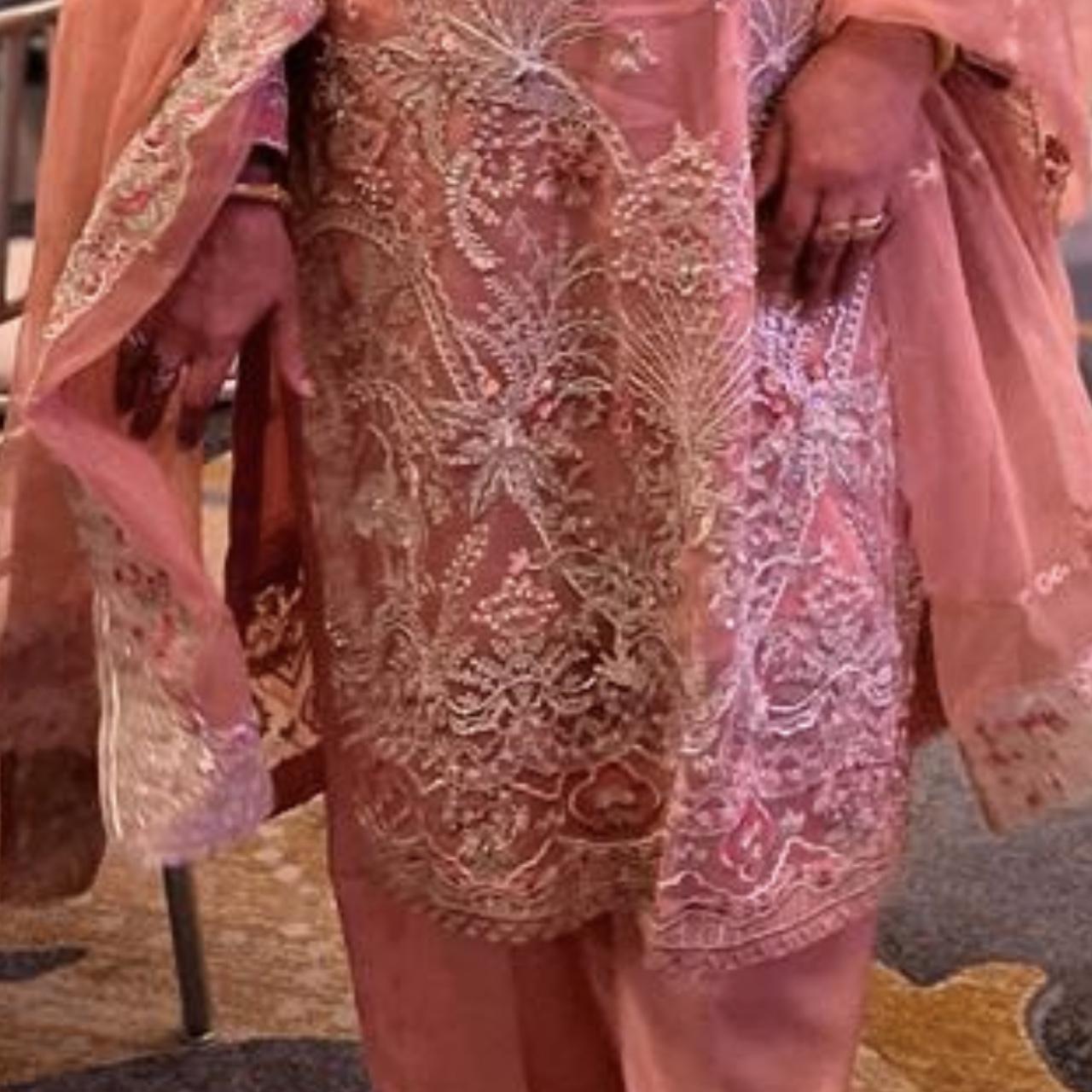 Pakistani designers suffuse shilwar qmeez and... - Depop