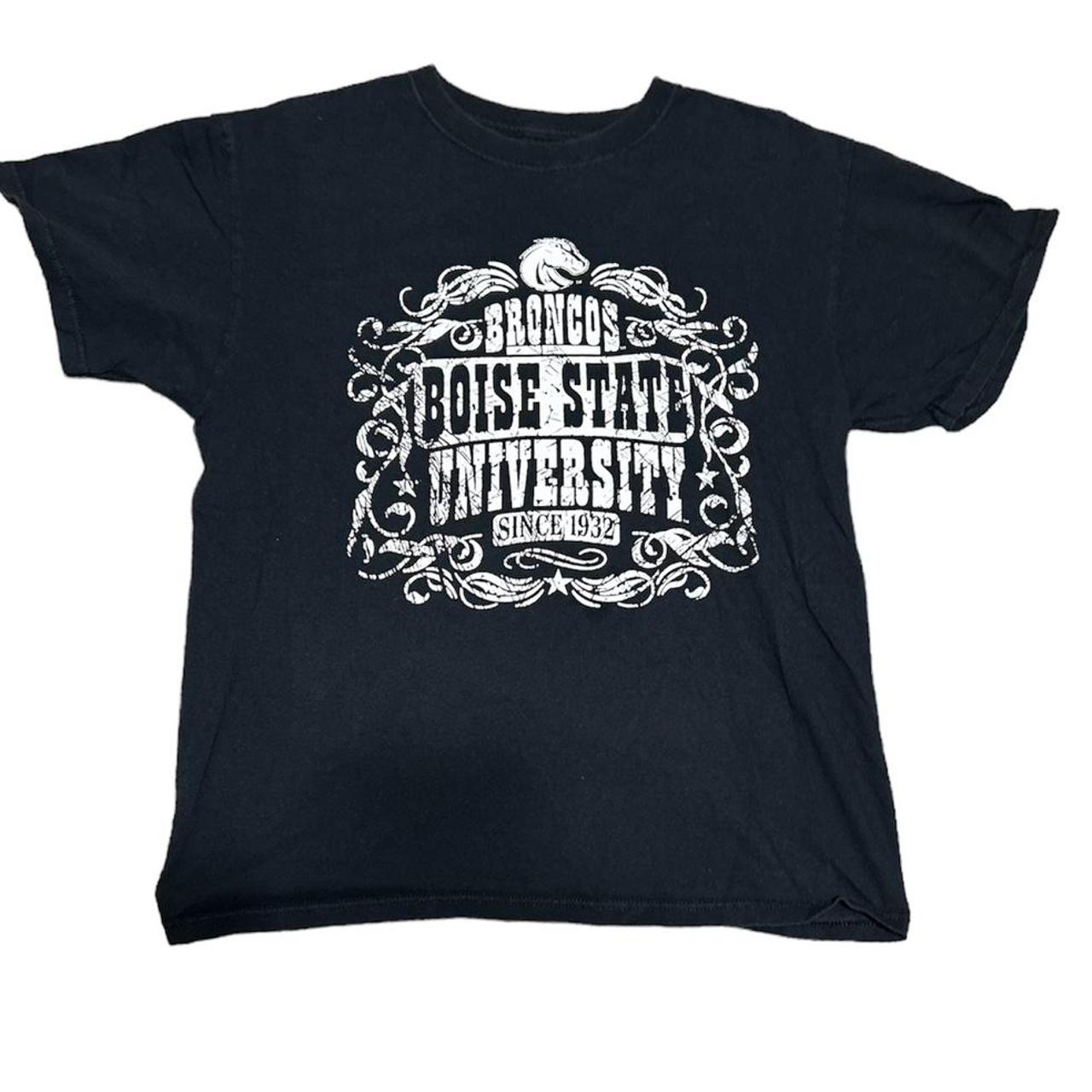 ⚫️ Boise state t-shirt ⚫️ Tagged large, pretty... - Depop