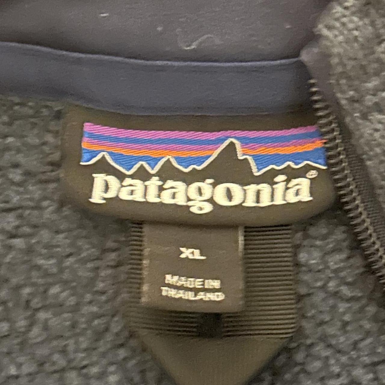 ⚫️ Blue Patagonia quarter zip ⚫️ Youth XL, fits like... - Depop