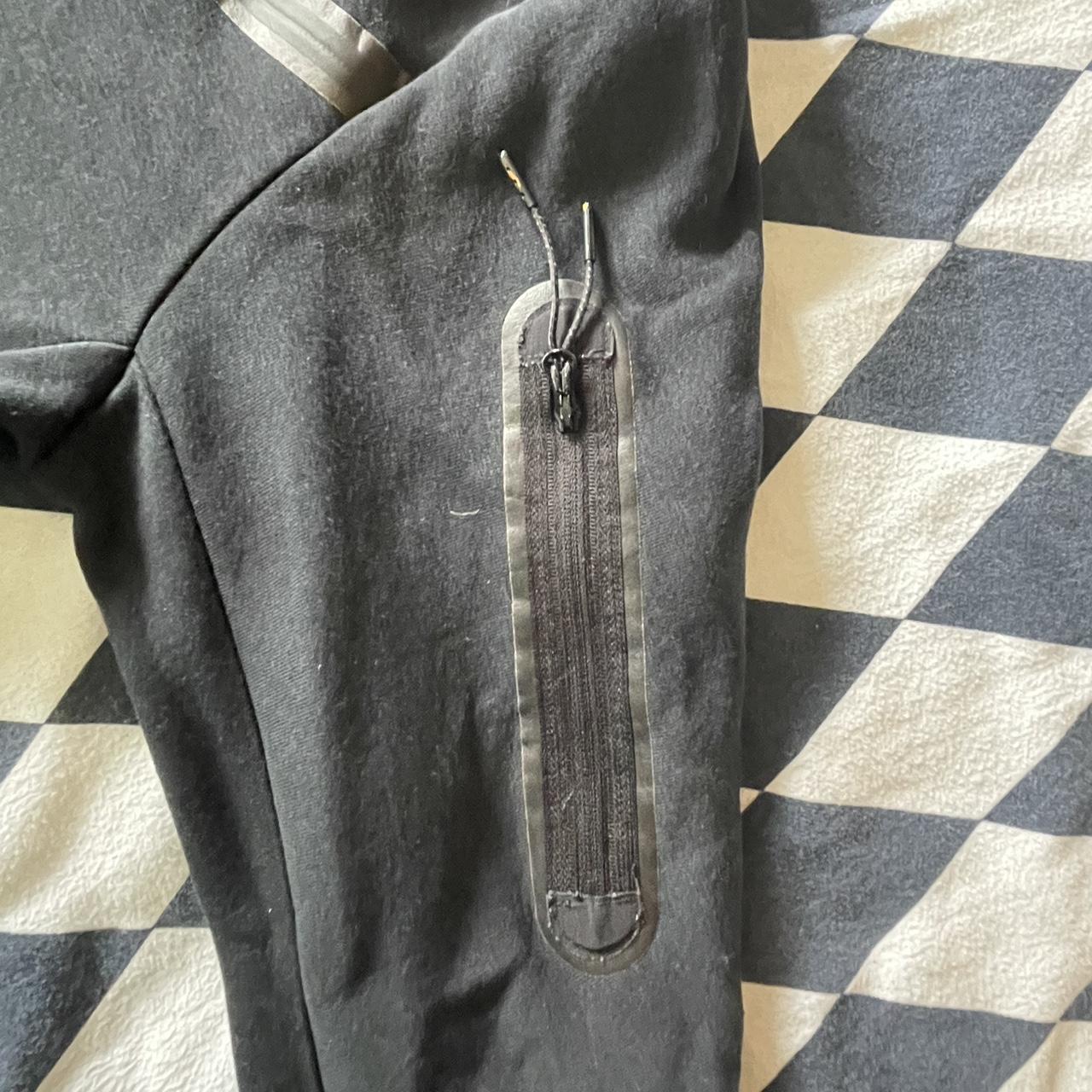 Kids Medium Black Nike Tech Fleece, Slightly Worn - Depop