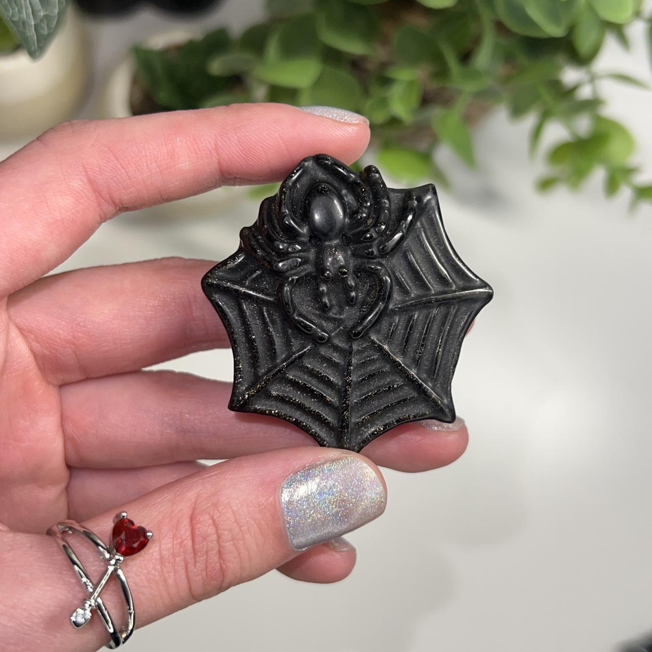 🕷️gold obsidian spider carvings🕷️ 🖤3... - Depop
