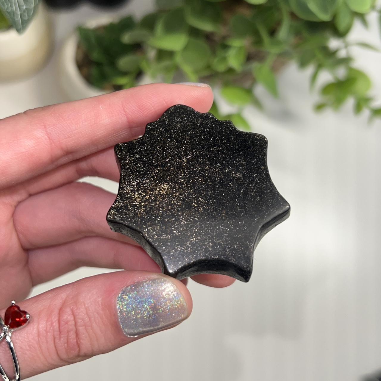 🕷️gold obsidian spider carvings🕷️ 🖤3... - Depop