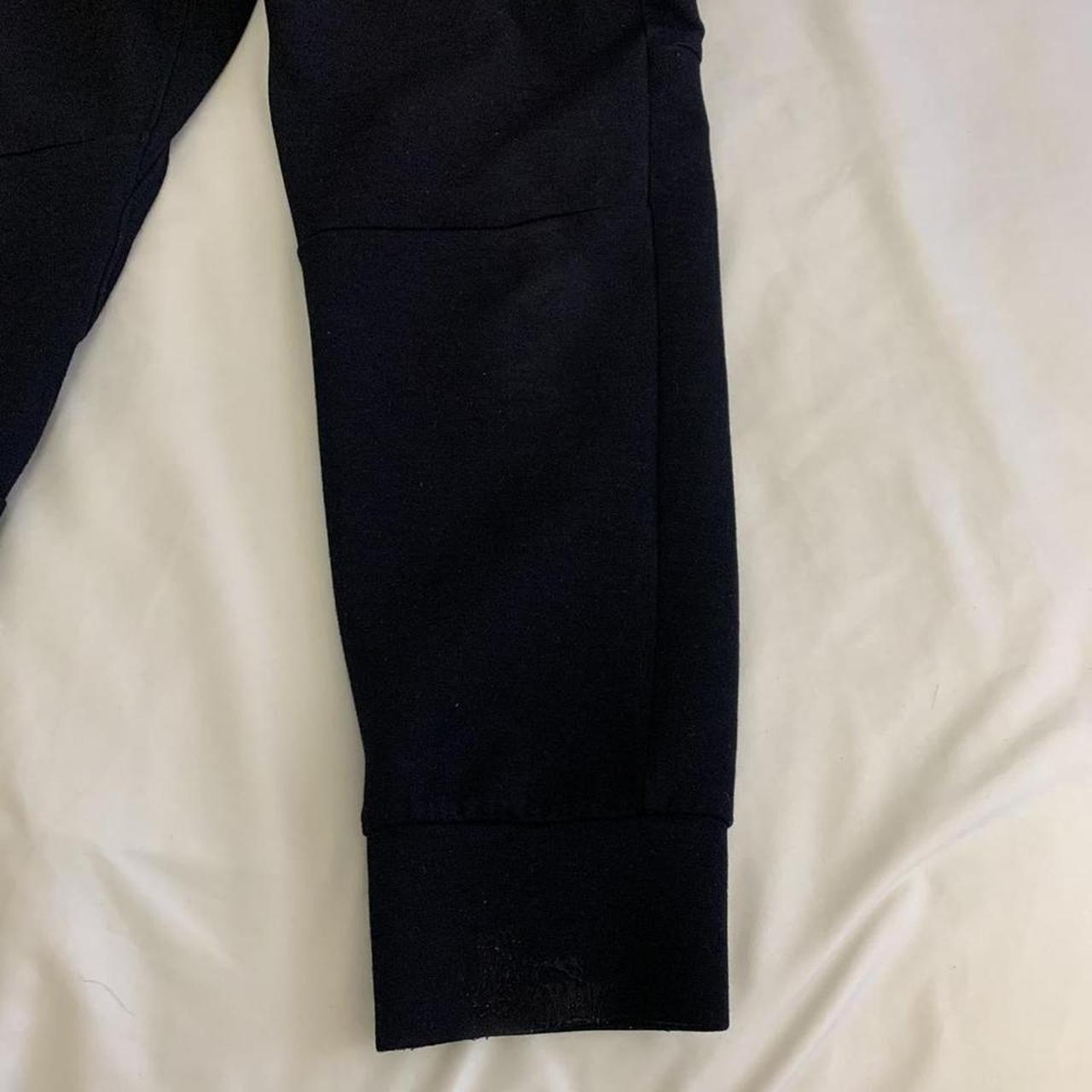 american eagle black jogger only flaw is at the... - Depop