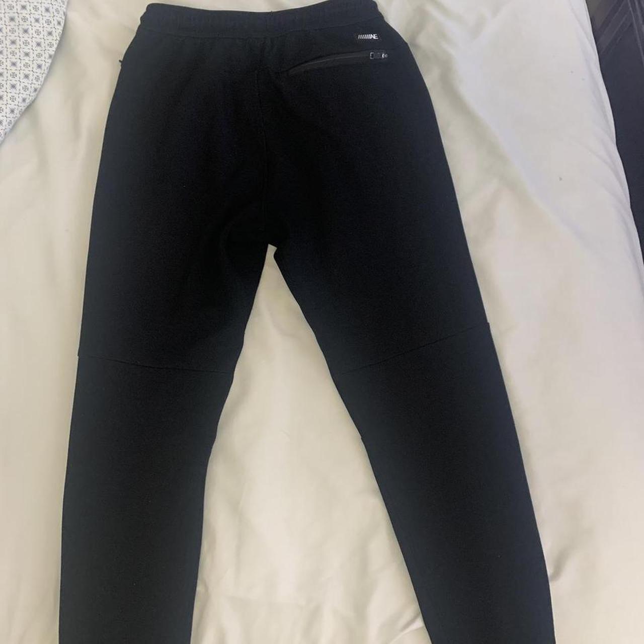 american eagle black jogger only flaw is at the... - Depop