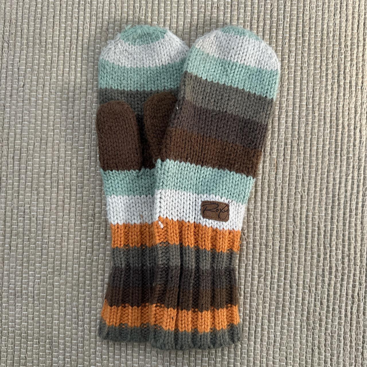 Cute Knitted Roxy Mittens Barely Worn - Depop