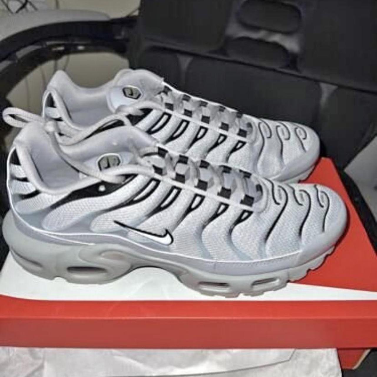 grey tns never worn - Depop