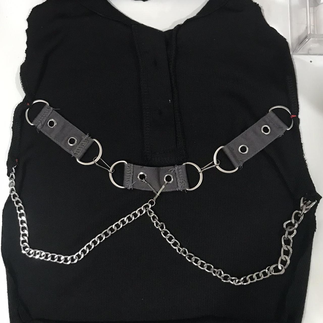 Backless crop top with chain - Depop