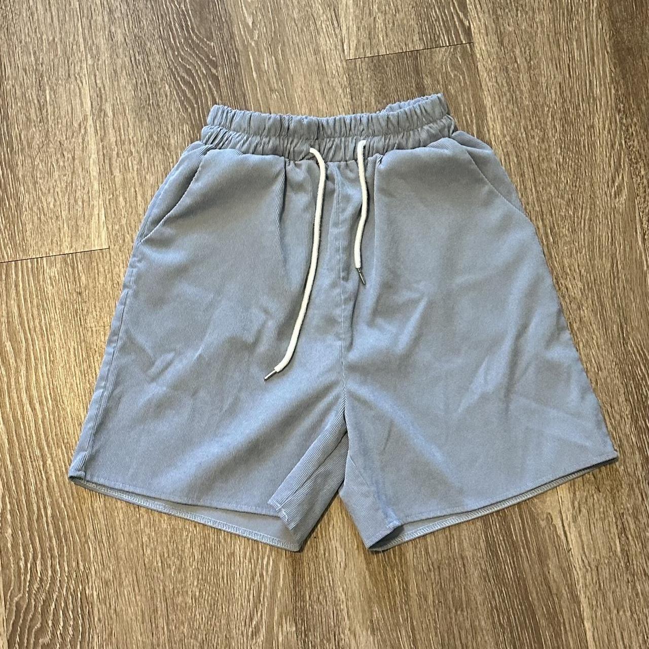 No brand shorts but still high quality - Depop