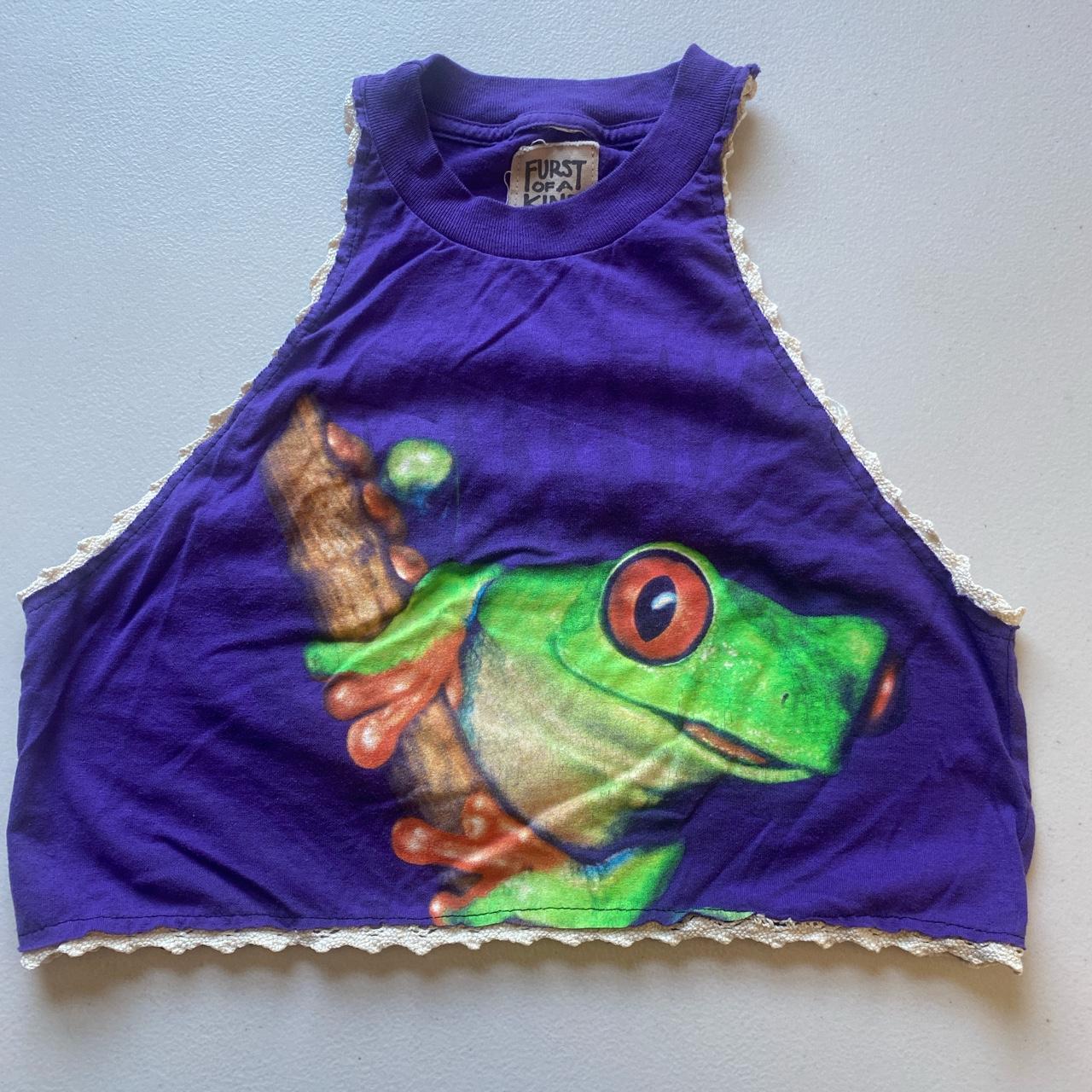 Frog Toad crop top with cute detail on cut out... - Depop