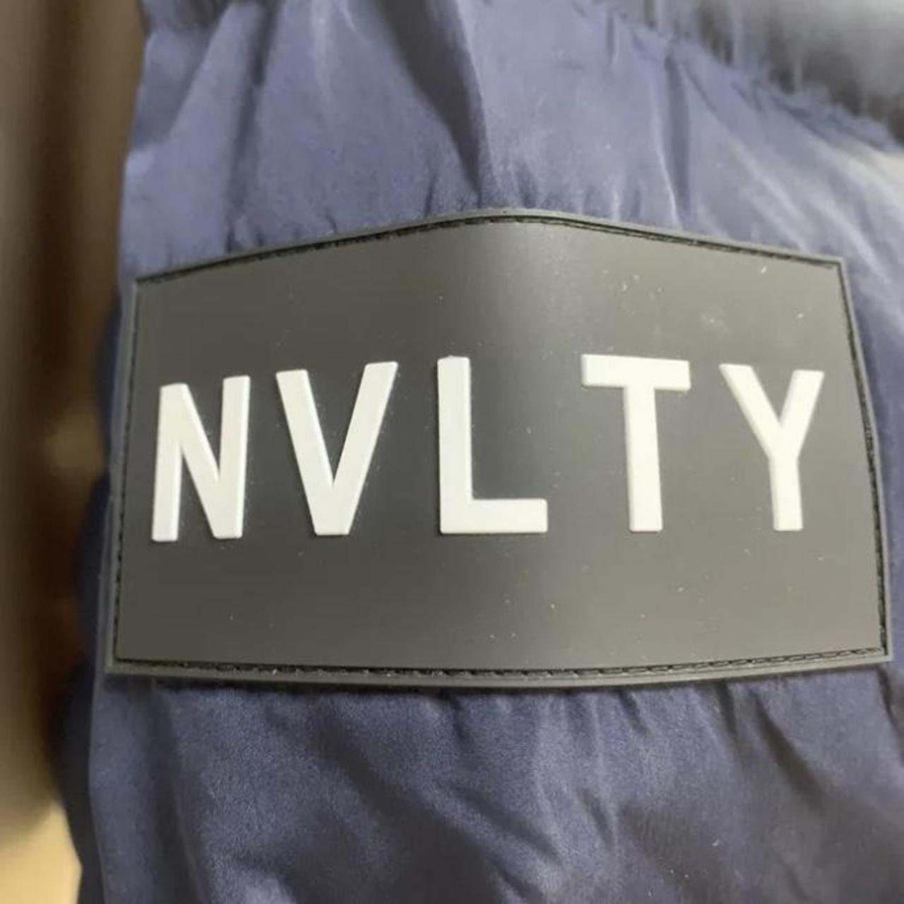 Nvlty navy large puffer... - Depop