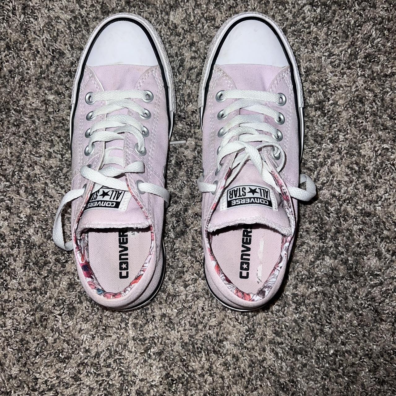Low top converse - women’s size 7 Small scuffs, I... - Depop