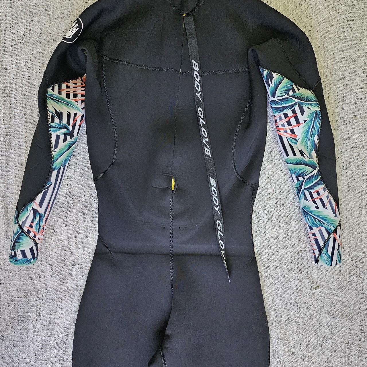 Body glove full womens wetsuit Size 5/6 RRP:... - Depop