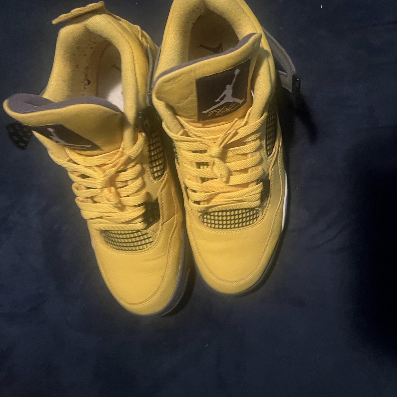 Lighting 4s Text B4 Get them off me - Depop