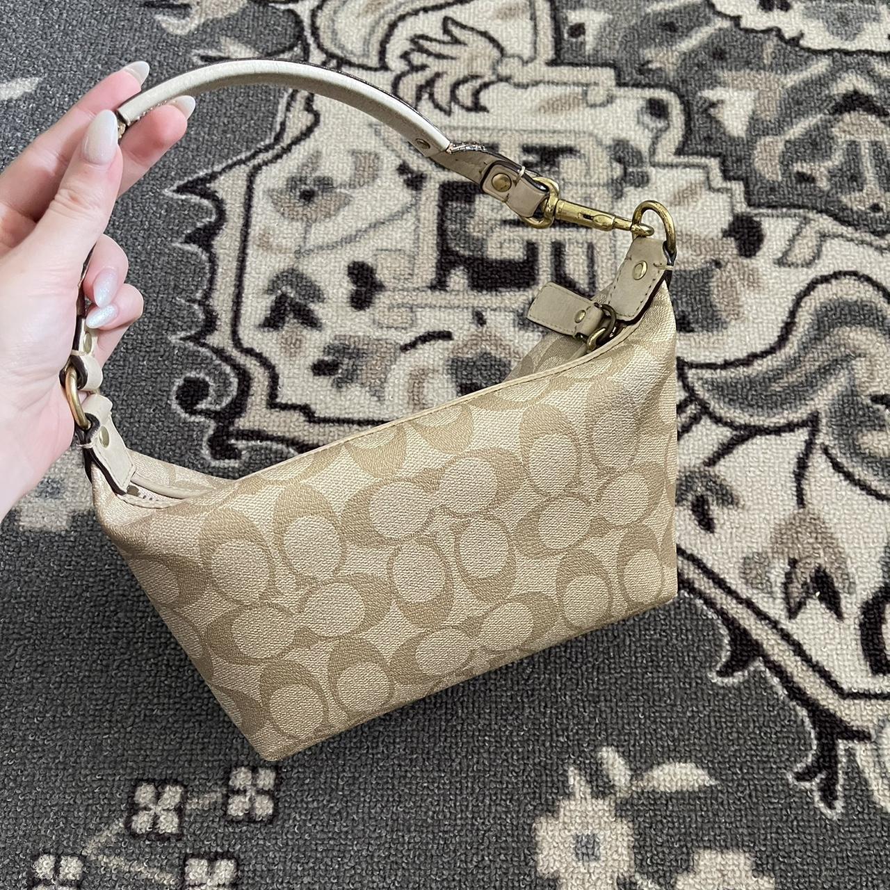 vintage coach purse ･ﾟ: * ･ﾟ inside of the bag has... - Depop