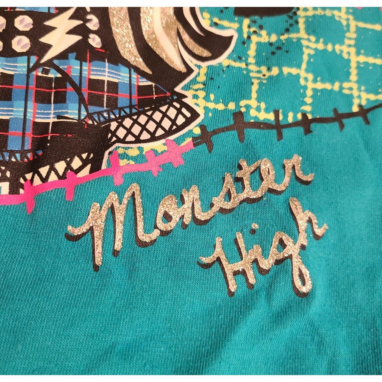 Monster High T-Shirt girls size M 7/8 Blue short... - Depop