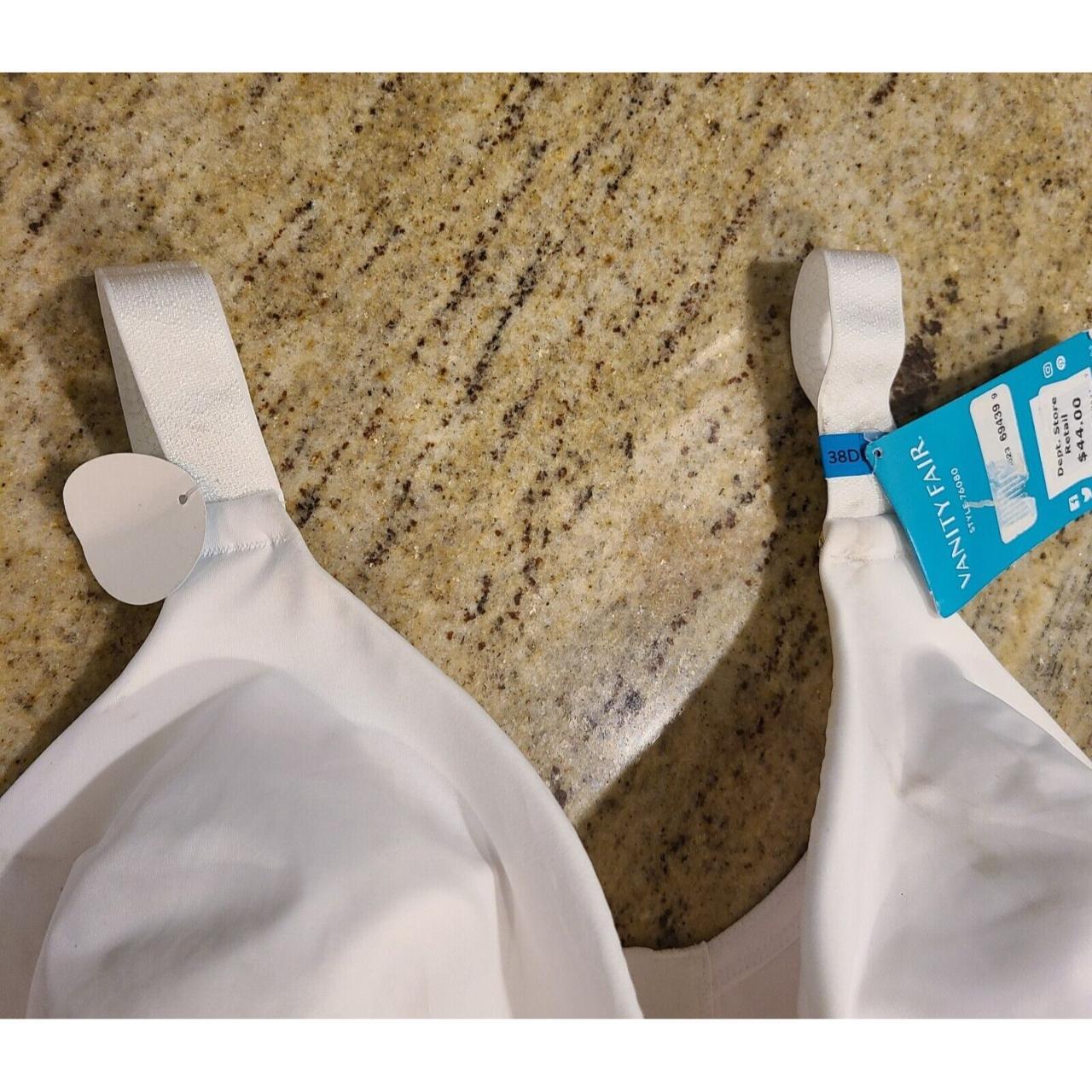 New! Vanity Fair 76080 Beauty Back Full Figure... - Depop