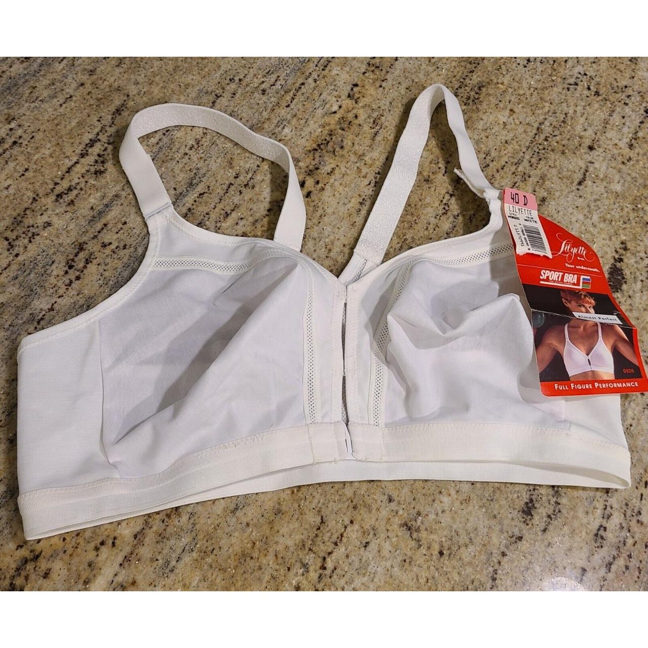 New! Vintage Lilyette 826 Sports Bra 40D ~ 1980s Y... - Depop