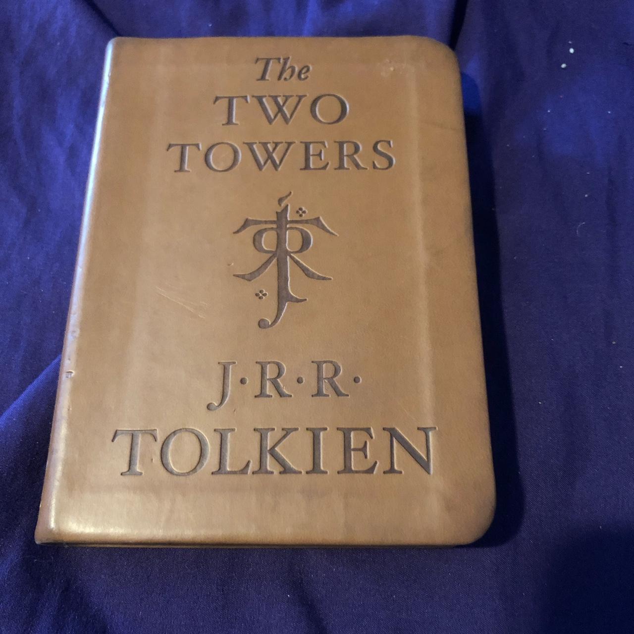 Lord of the rings book set limited - Depop