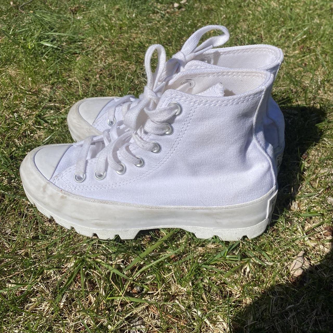 Chuncky platformed converse size 5 in womens Worn 2... - Depop