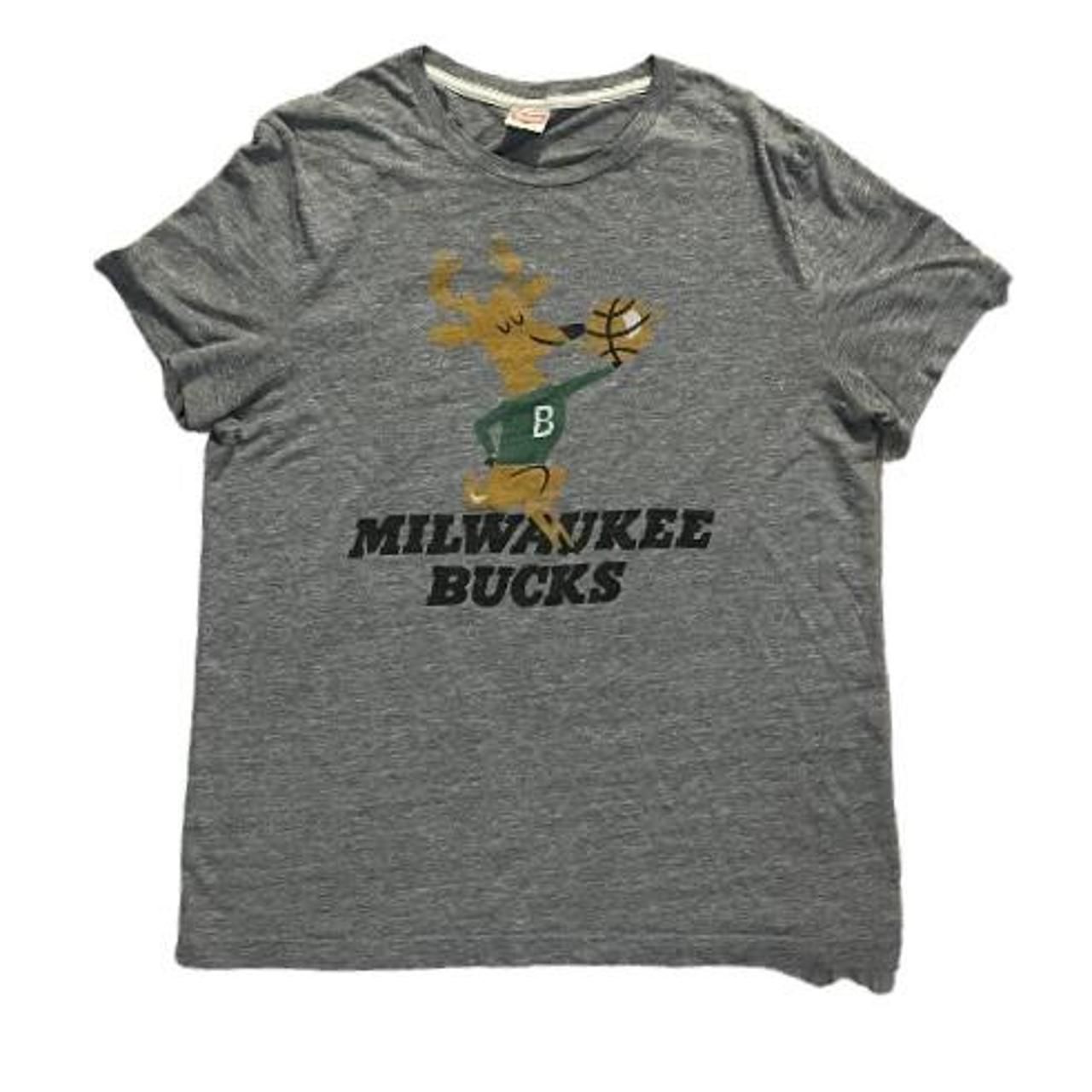 vintage Milwaukee Bucks 80’s logo T shirt in size XL. - Depop
