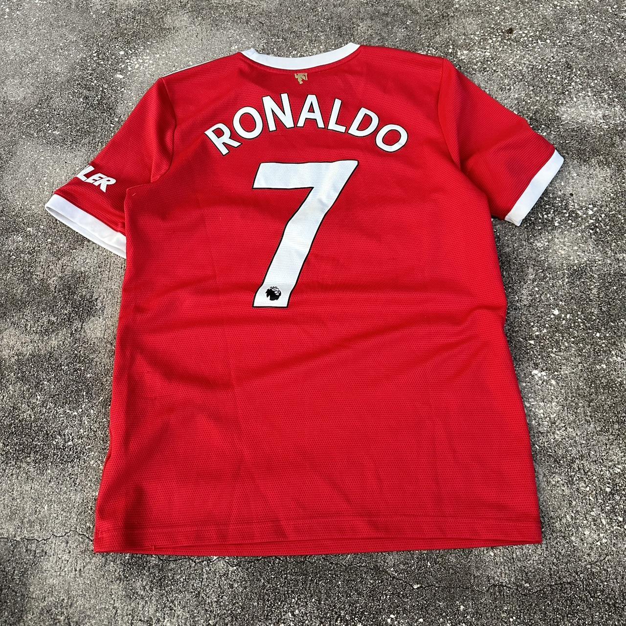 ronaldo manu teamviewer soccer jersey 16-18 fits... | Depop