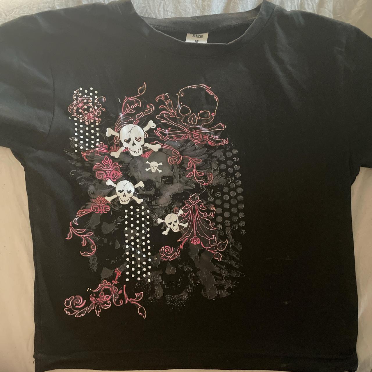 Y2K skull crop top size medium black and pink - Depop