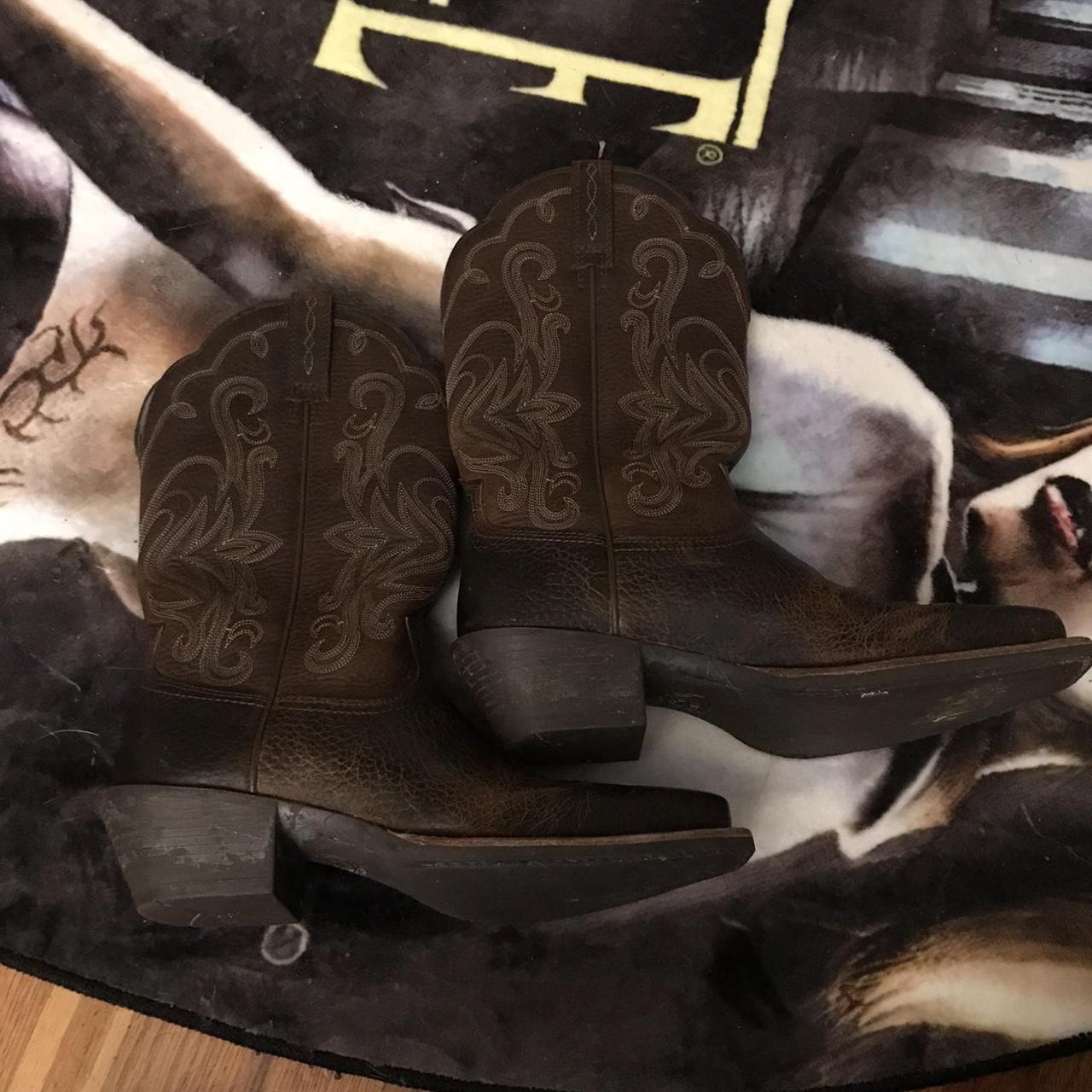 Brown Ariat cowboy boot size 6B in womens Toes of... - Depop