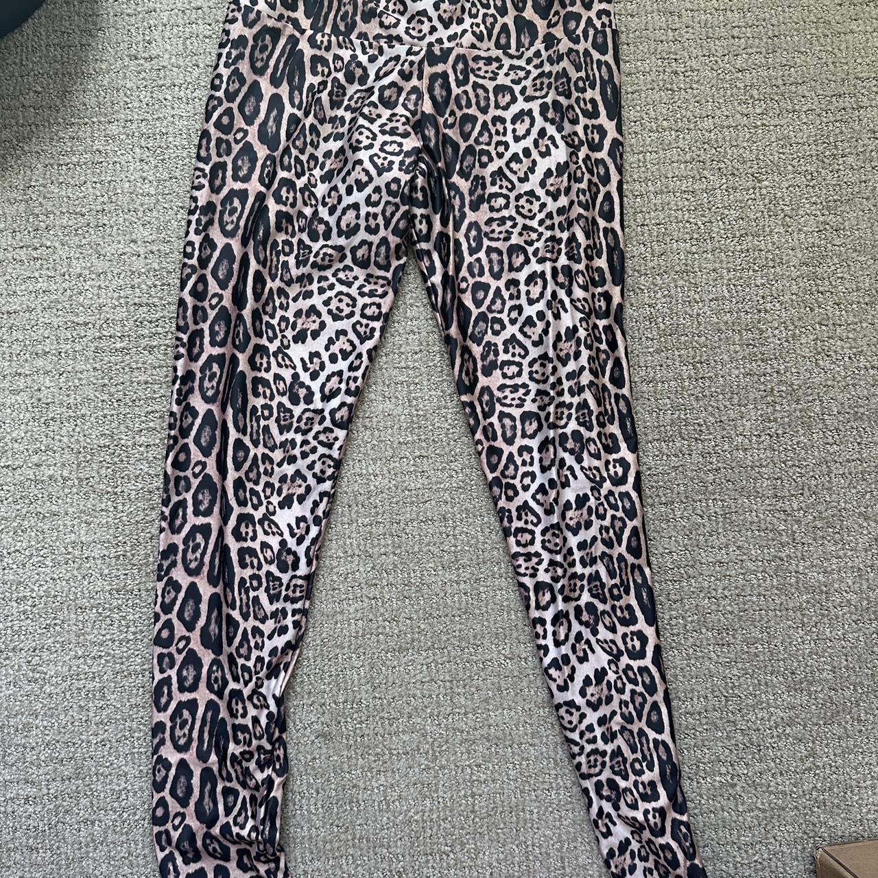 Onzie Leggings - Depop
