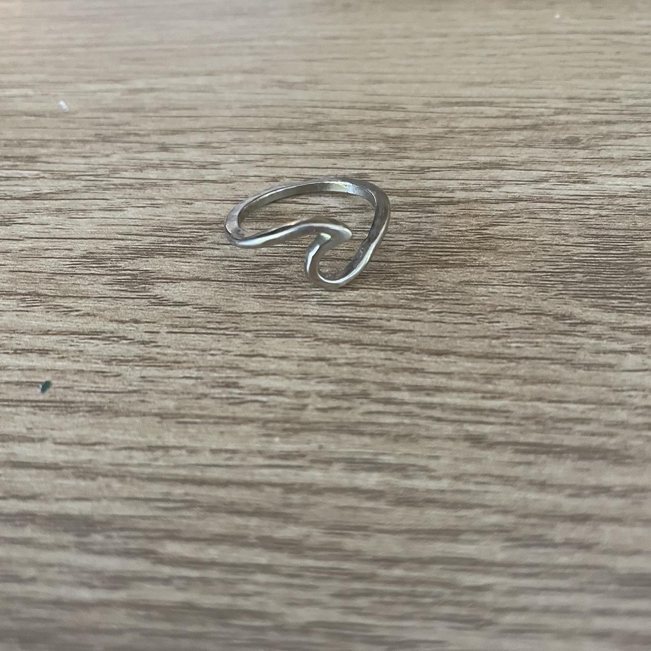 Wave ring, will not make your fingers green - Depop