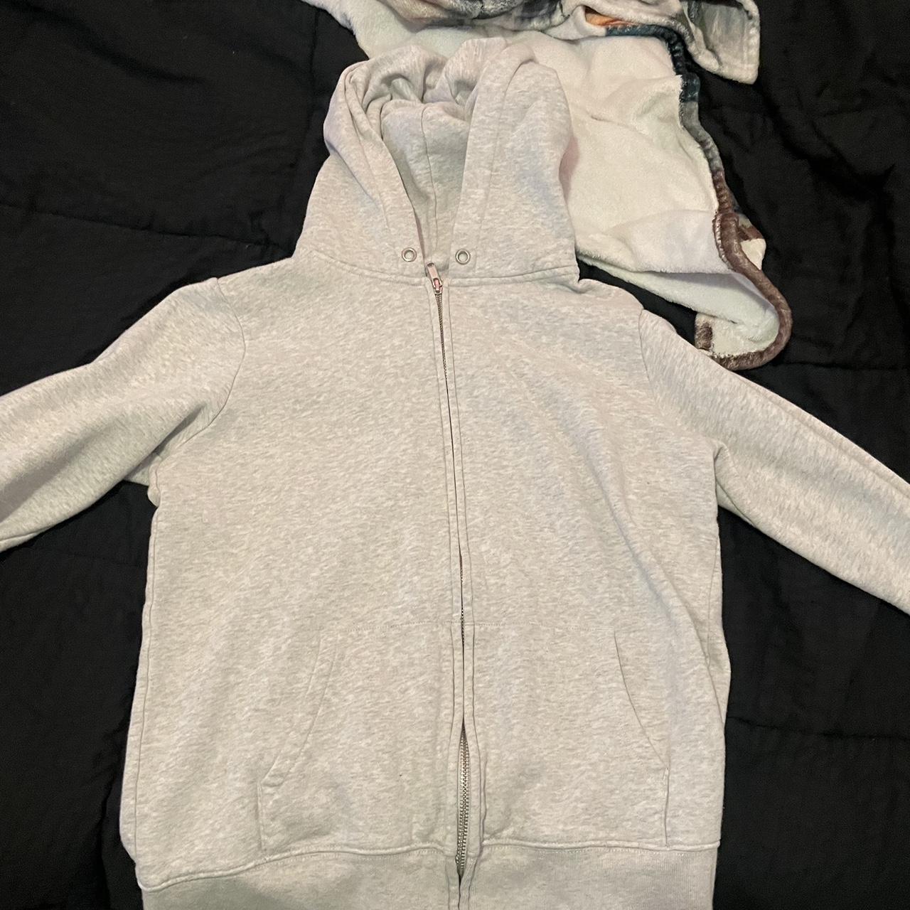 Grey gap zip up hoodie size medium no flaws - Depop